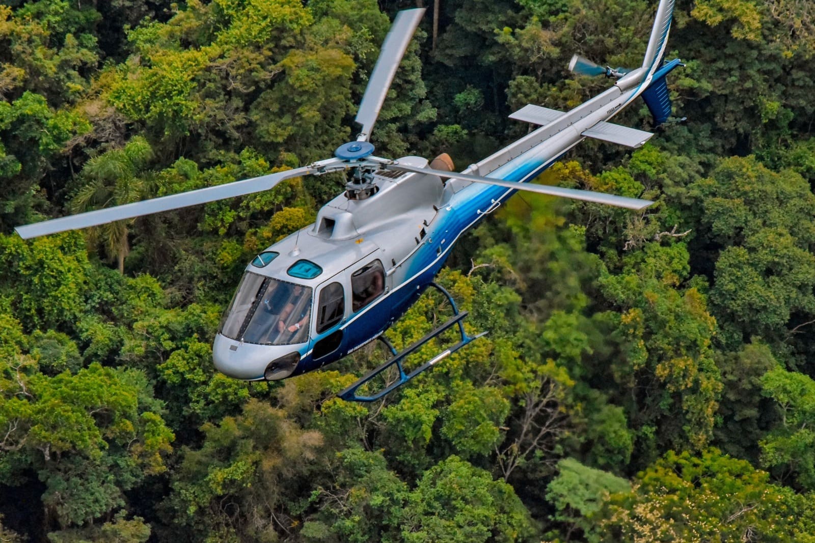 Táxi-Aéreo de Helicóptero Preço: Quanto Custa e Vale a Pena?